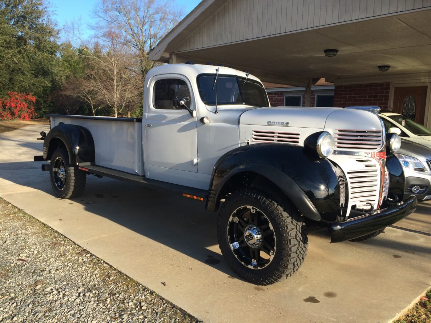 Readers' Rides: Classic Dodge and One Big Ford - Diesel World