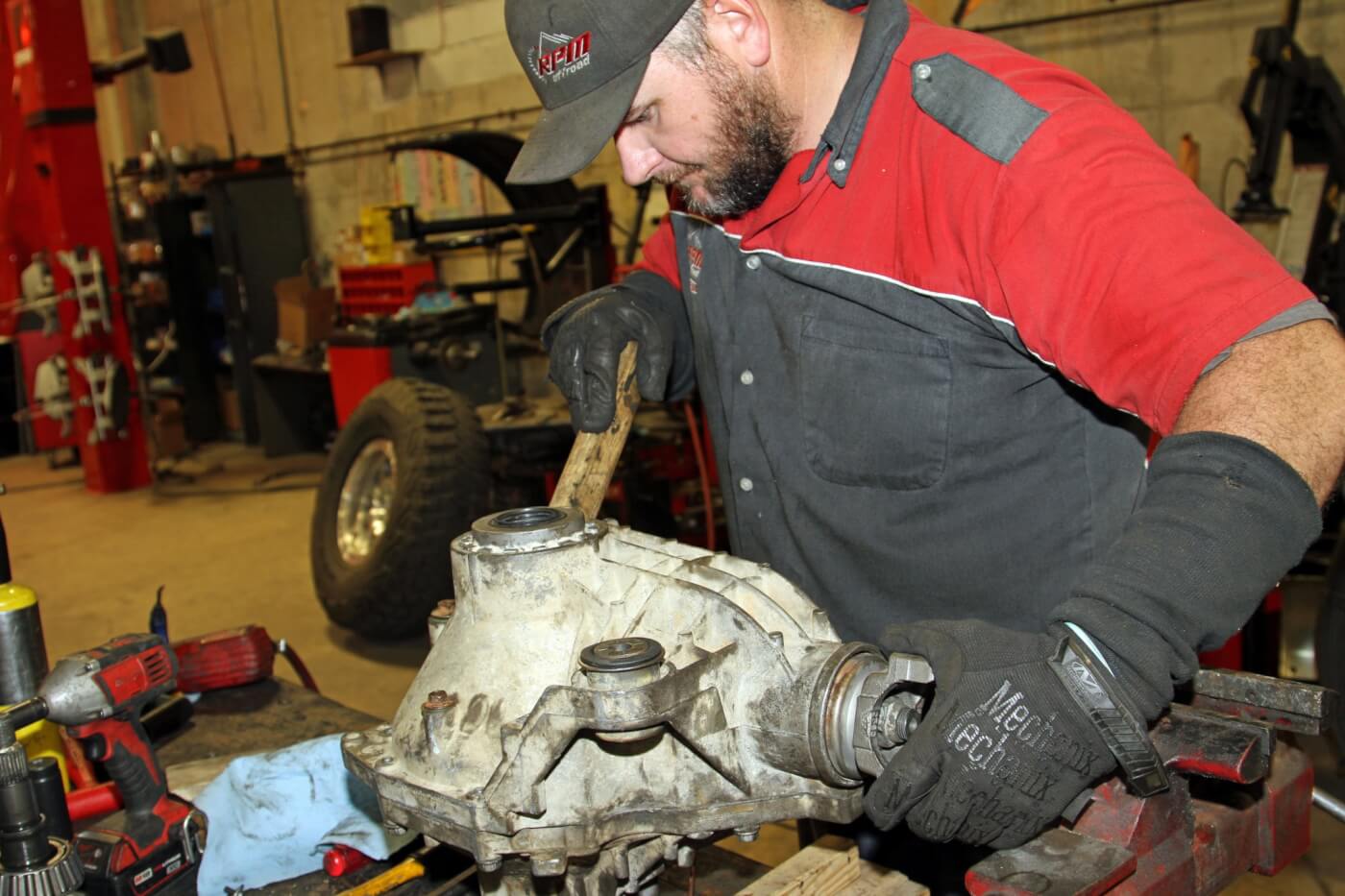 Building A Super-Strong 9.25 AAM Front Axle for Your GM or Dodge