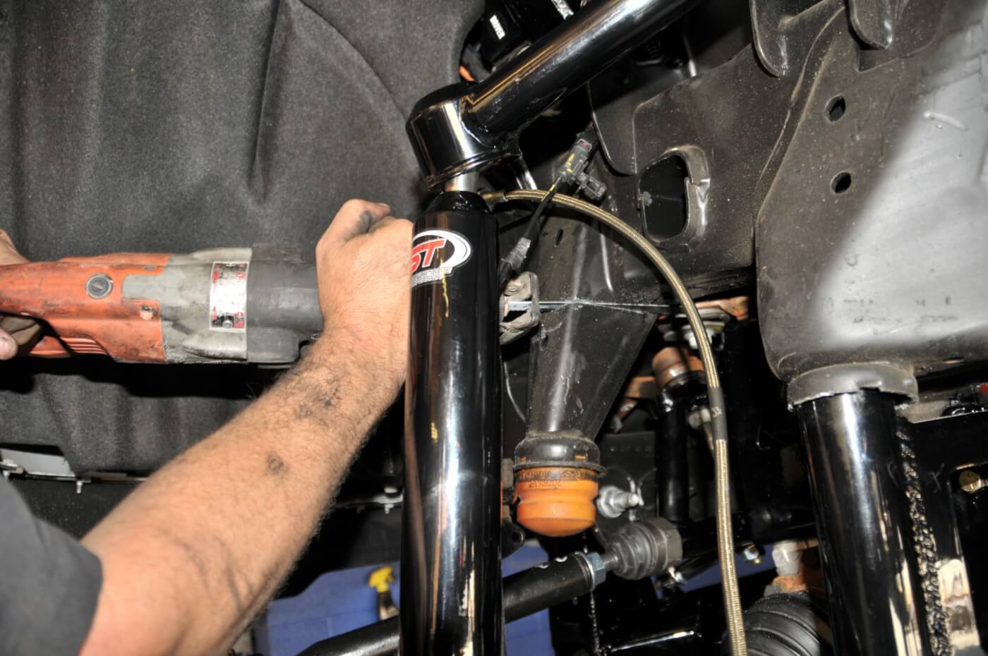 CST Kit: Lifting a 2015 GMC - Diesel World