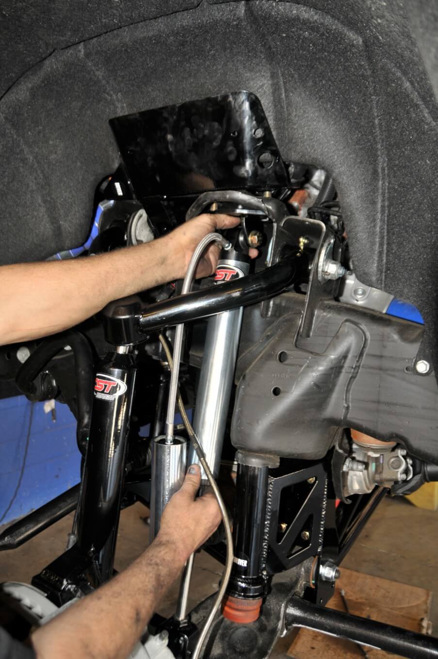 CST Kit: Lifting a 2015 GMC - Diesel World