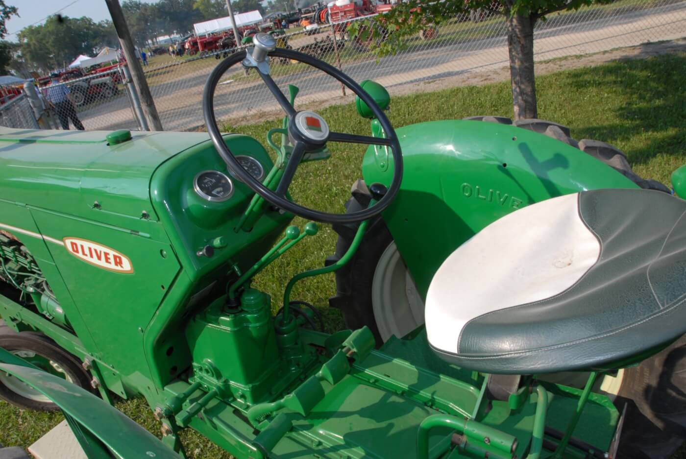 The Hundred Series: 1958 Oliver 770 Diesel Tractor - Diesel World