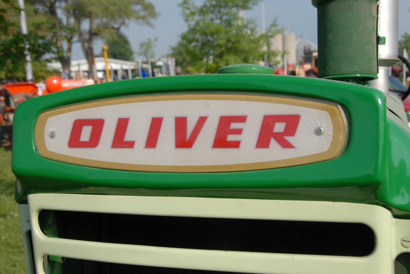 The Hundred Series: 1958 Oliver 770 Diesel Tractor - Diesel World