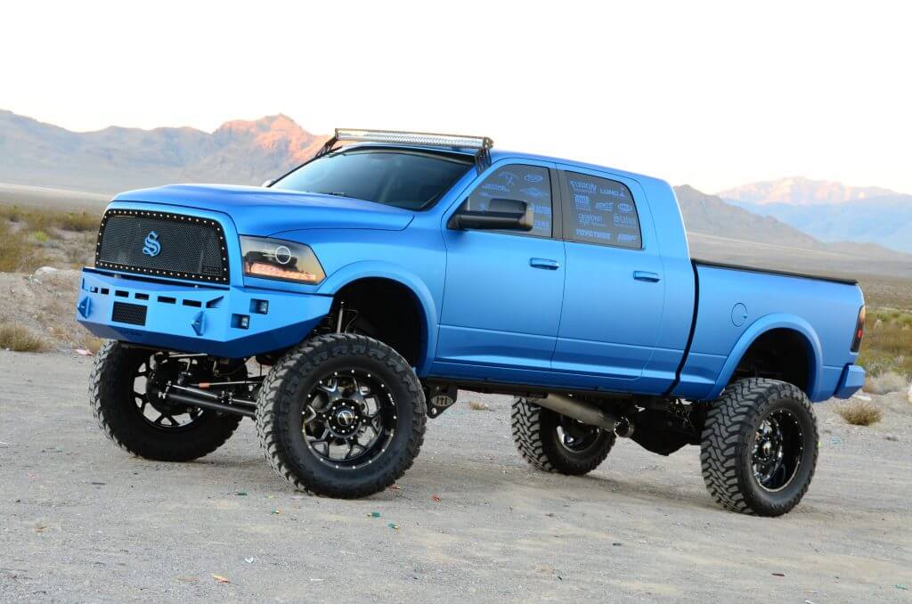 5 DODGE RED RIGS - Diesel World