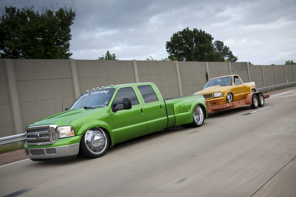 5 SLAMMED TRUCKS - Diesel World