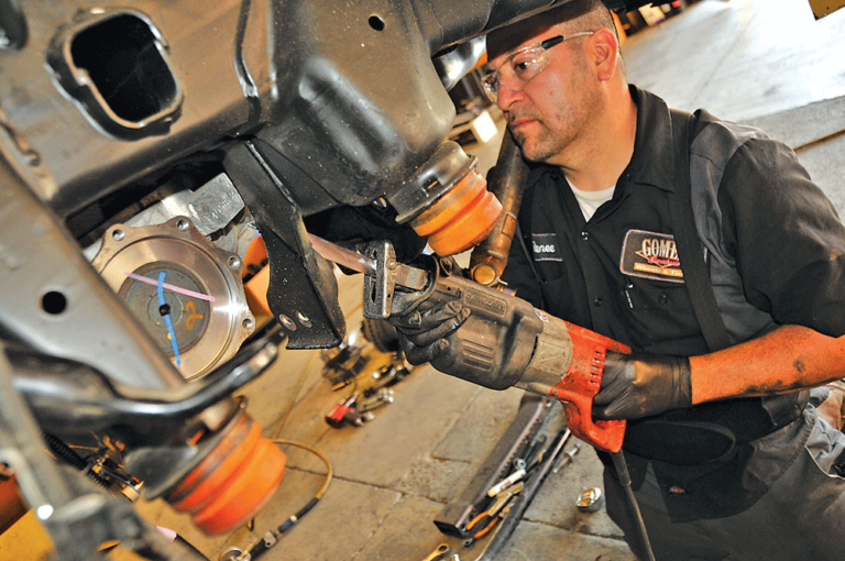 Lifting A 2015 GMC With A CST Kit - Diesel World