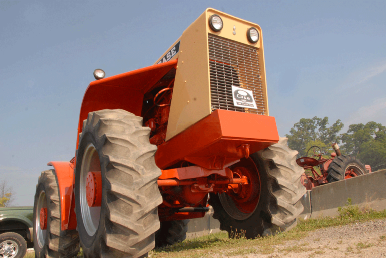 Tractor Talk: 1967 Case 1200 Traction King - Diesel World