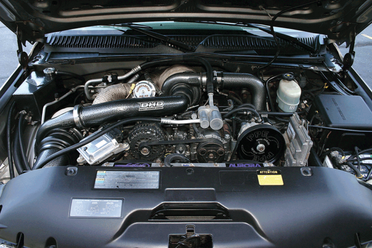 A 1,000-HP Duramax To Do It All - Diesel World