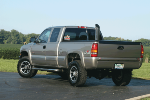 A 1,000-HP Duramax To Do It All - Diesel World