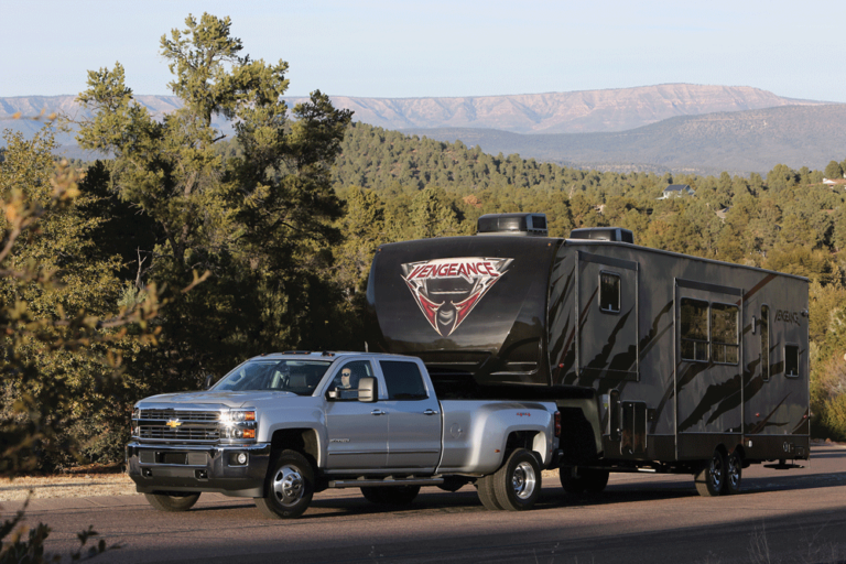 First Look: ﻿GM HD Diesels - Diesel World