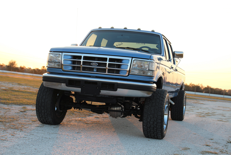 Classic Lines, Modern Appeal: A 350-HP OBS Ford - Diesel World