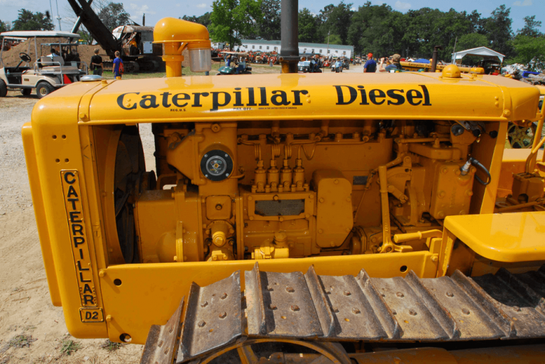 D2 Diesel Tractors: Caterpillar Crawlers - Diesel World