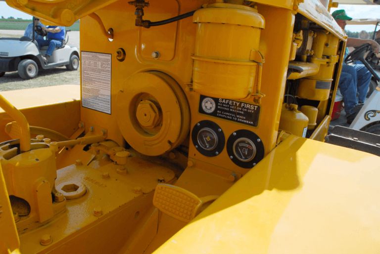 D2 Diesel Tractors: Caterpillar Crawlers - Diesel World