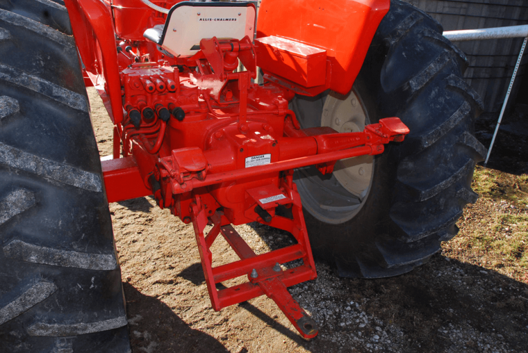 THE FIRST TURBO TRACTOR ALLIS-CHALMERS D-19