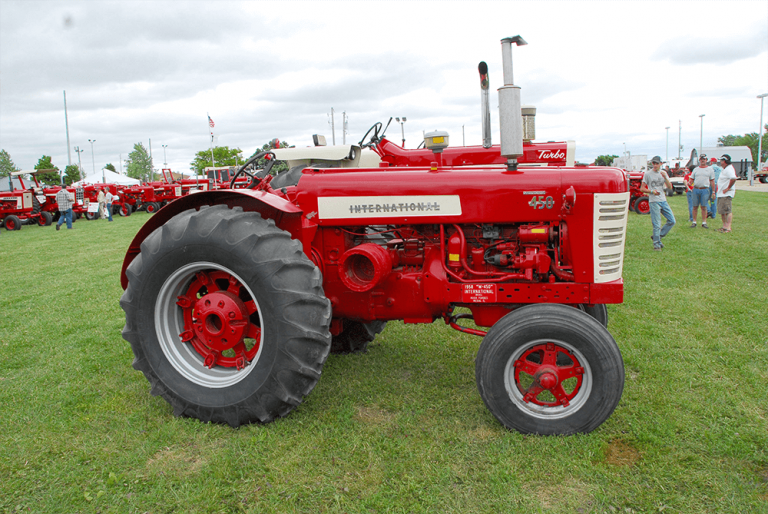 D2 Diesel Tractors: Caterpillar Crawlers - Diesel World
