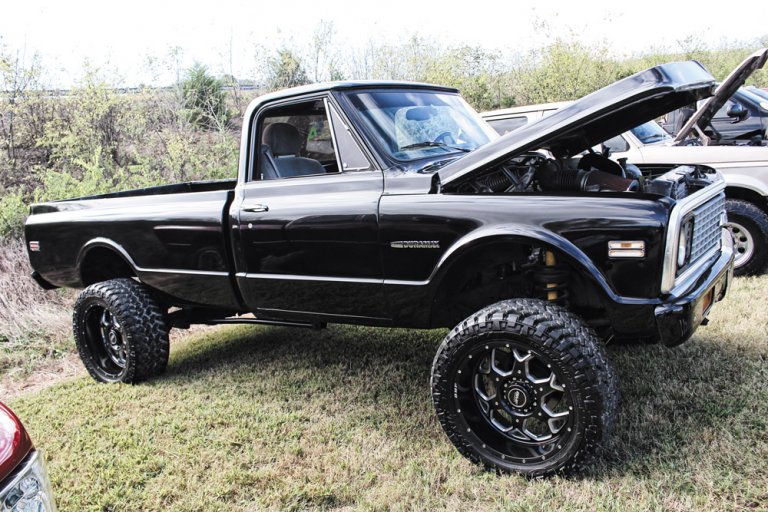 Cummins Swap: Duramax-Powered Chevy Silverado - Diesel World