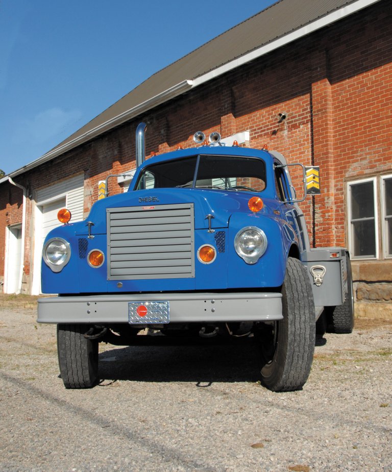 1963 STUDEBAKER 2-TON DIESEL TRACTOR - Diesel World