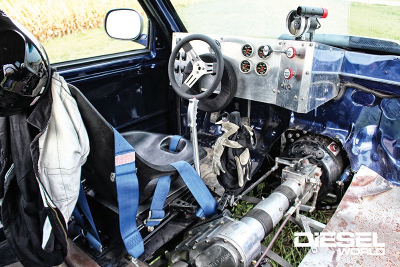 Slightly Overworked Pulling Truck - Diesel World