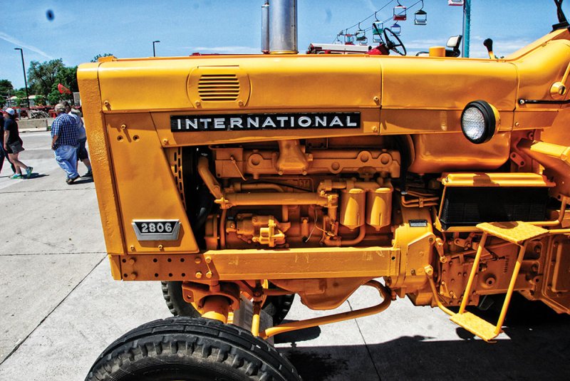 1964 INTERNATIONAL 2806 - Diesel World