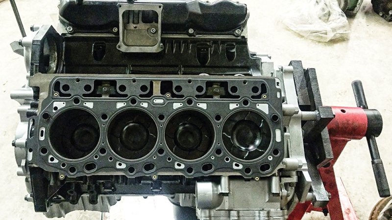 De-Stroked Duramax at a insane 7,800 High-RPM - Diesel World