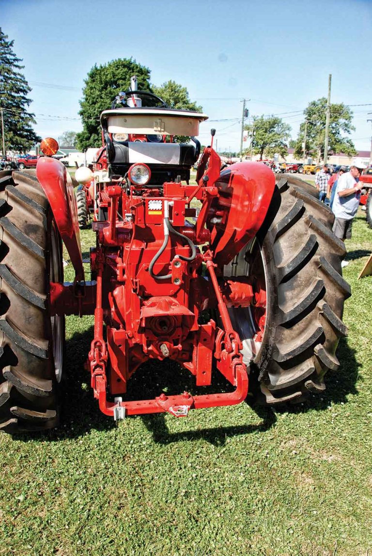 Farmall 706 Early vs Late Models: Specs and Engine Differences