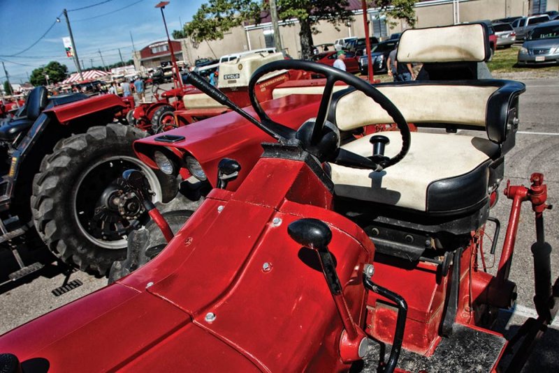 Farmall 706 Early vs Late Models: Specs and Engine Differences