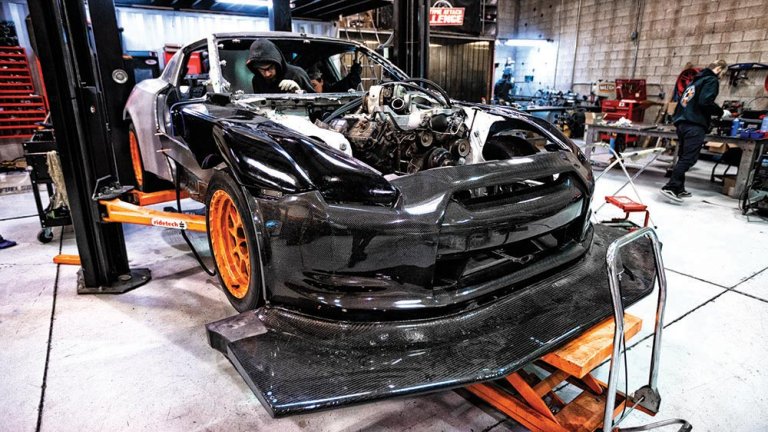 6.0L Nissan, Perfect Pairing of Two Different Genres - Diesel World