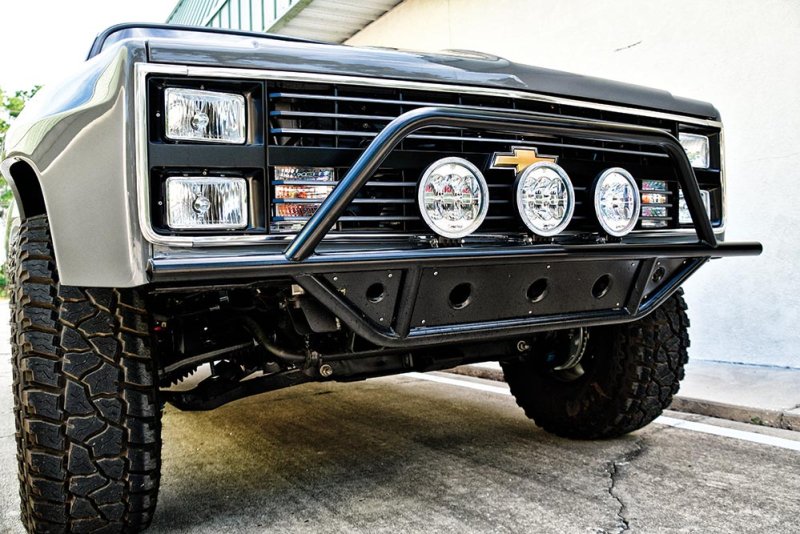 MODERN DURAMAX PRE-RUNNER - Diesel World