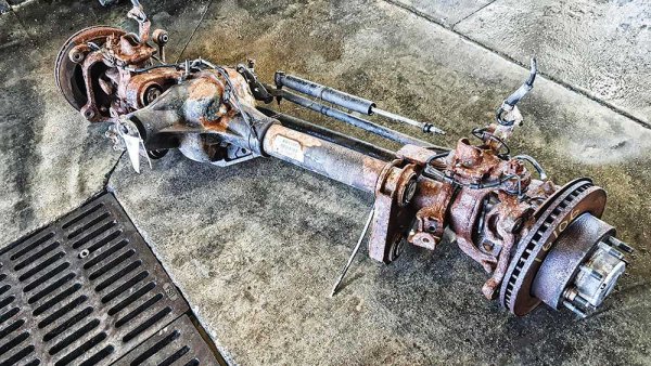 ’05+ SUPER DUTY AXLE SWAP - Diesel World